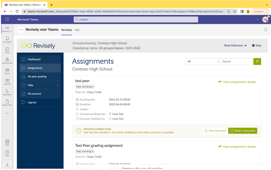 Revisely Students handing in assignments - Revisely